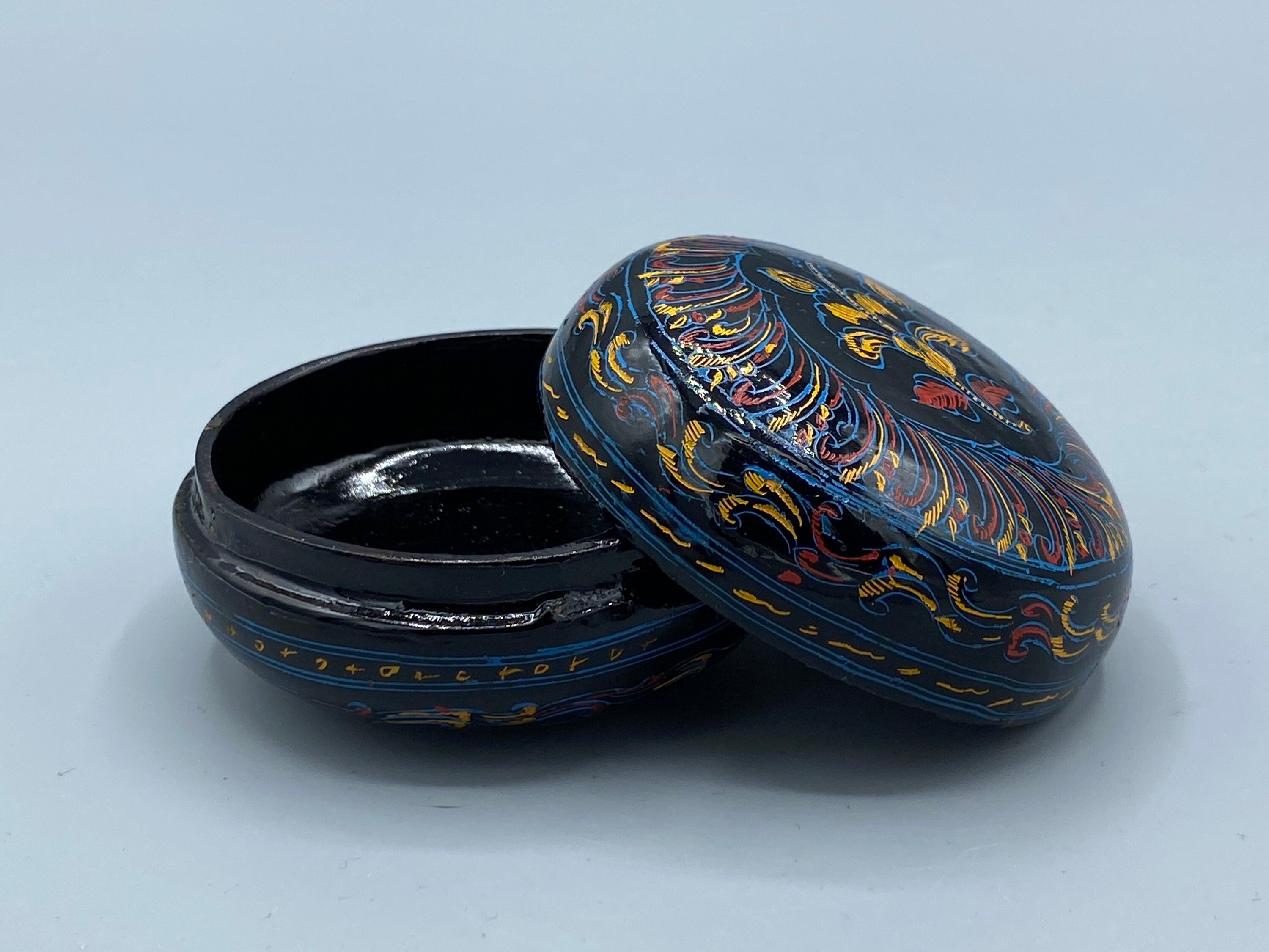 A Trio of Paper Mache Japanese Storage Pots. - Etsy