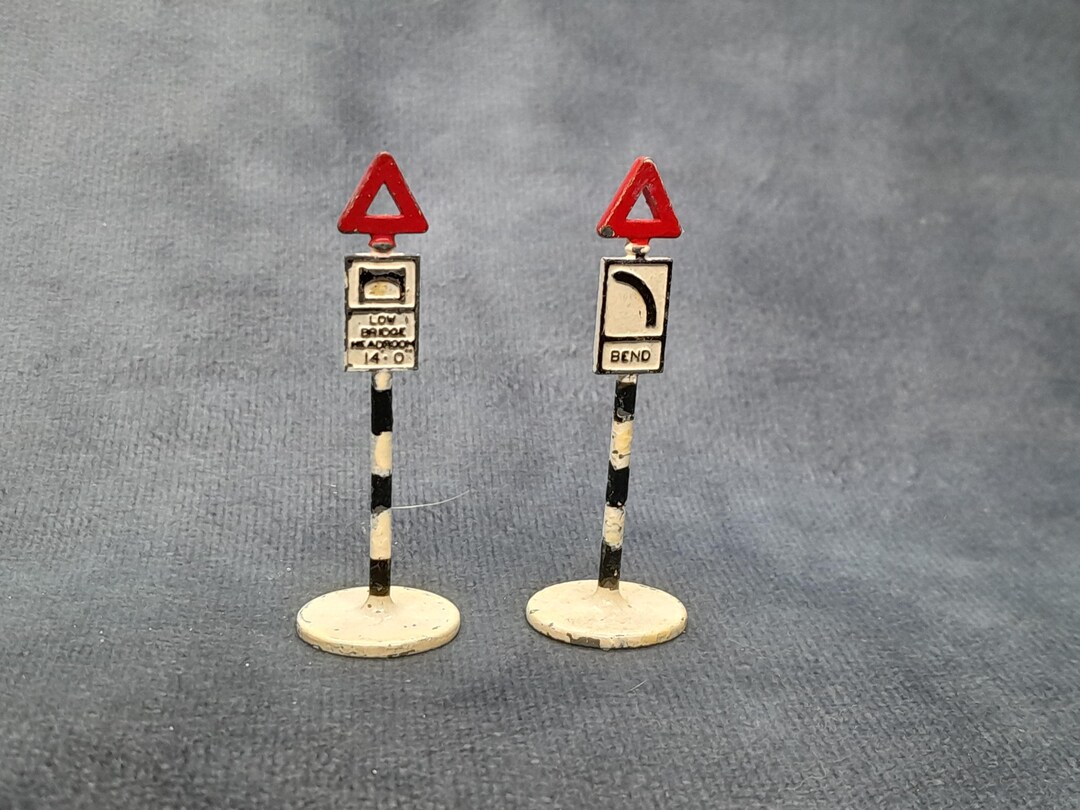 1950’s Dinky Metal Road Signs | Low Bridge / Bend Sign - Road Signs ...