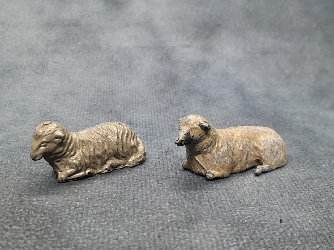 Vintage Pair of Miniature Sheep Figurines, Metal Farm Animal Miniatures ...