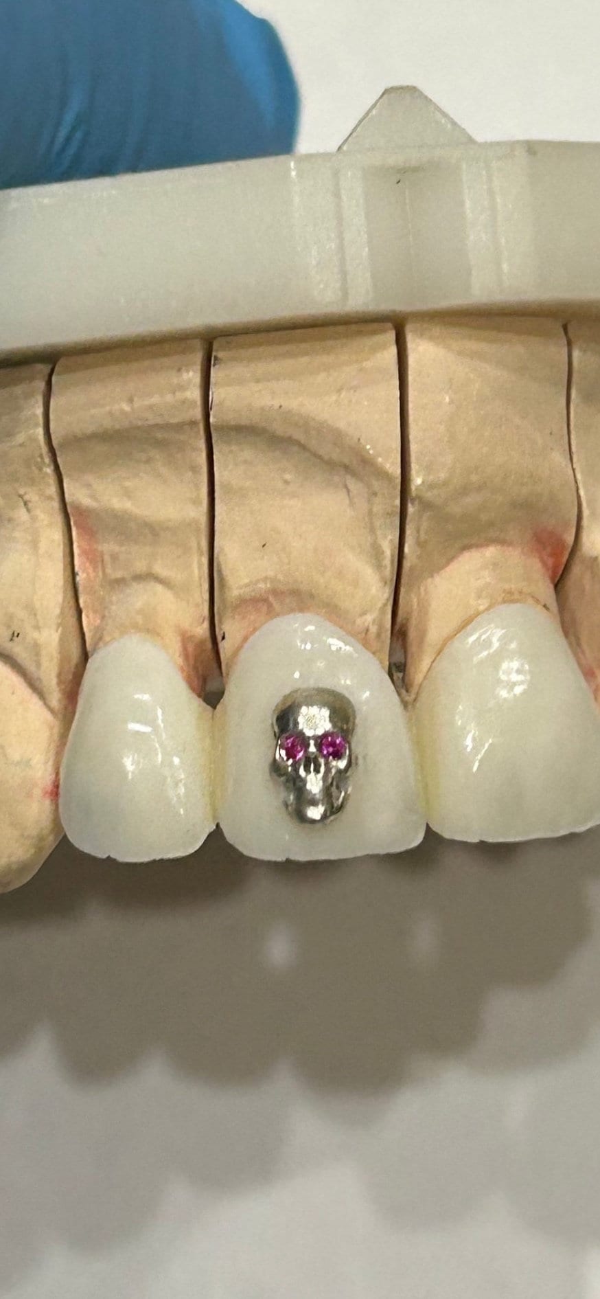 Teeth Gems 18 K Skull With Rubies 3-D - Etsy