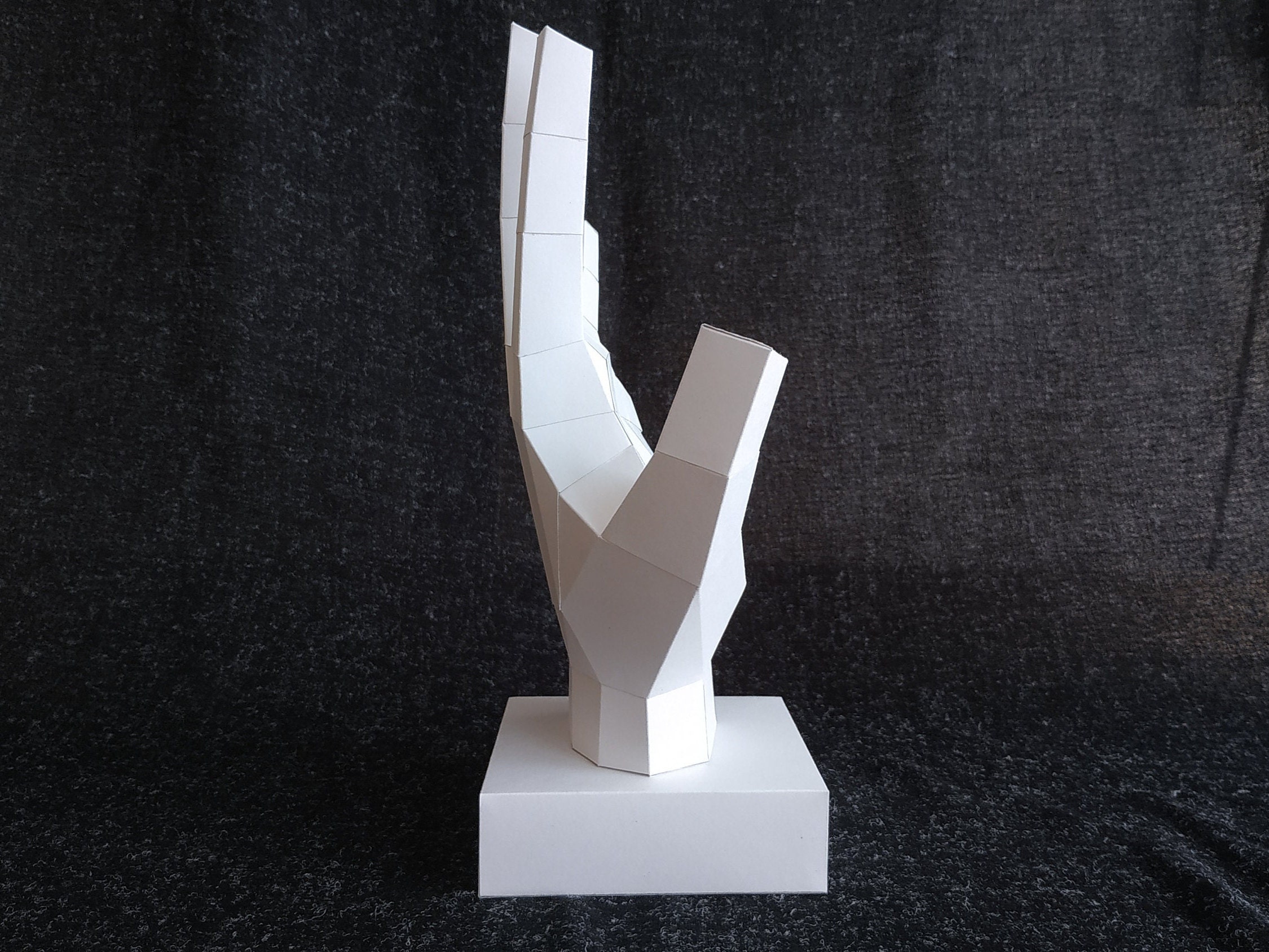 Low Poly Hand. Papercraft 3D - Etsy