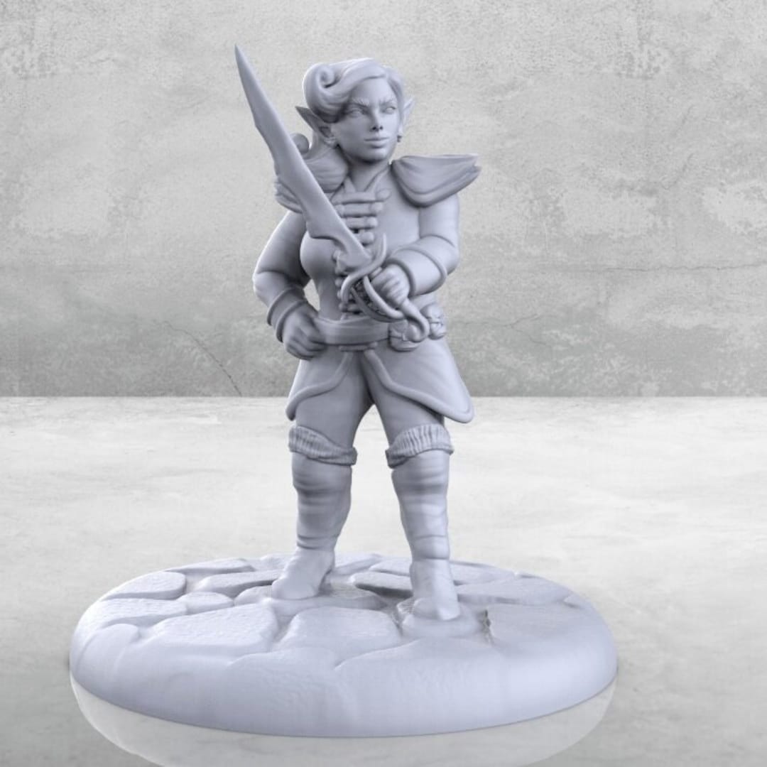 Gnome Rogue Miniature | Female Gnome Rogue Miniature | Heroic Character ...