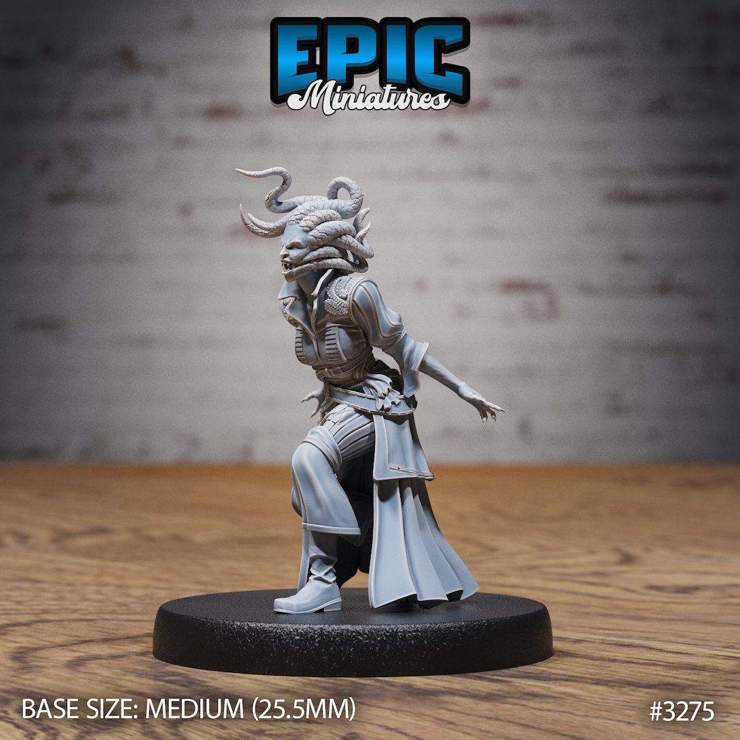 Fighting Gorgon Miniature Medusa Screaming for D&D 5e, Pathfinder and ...