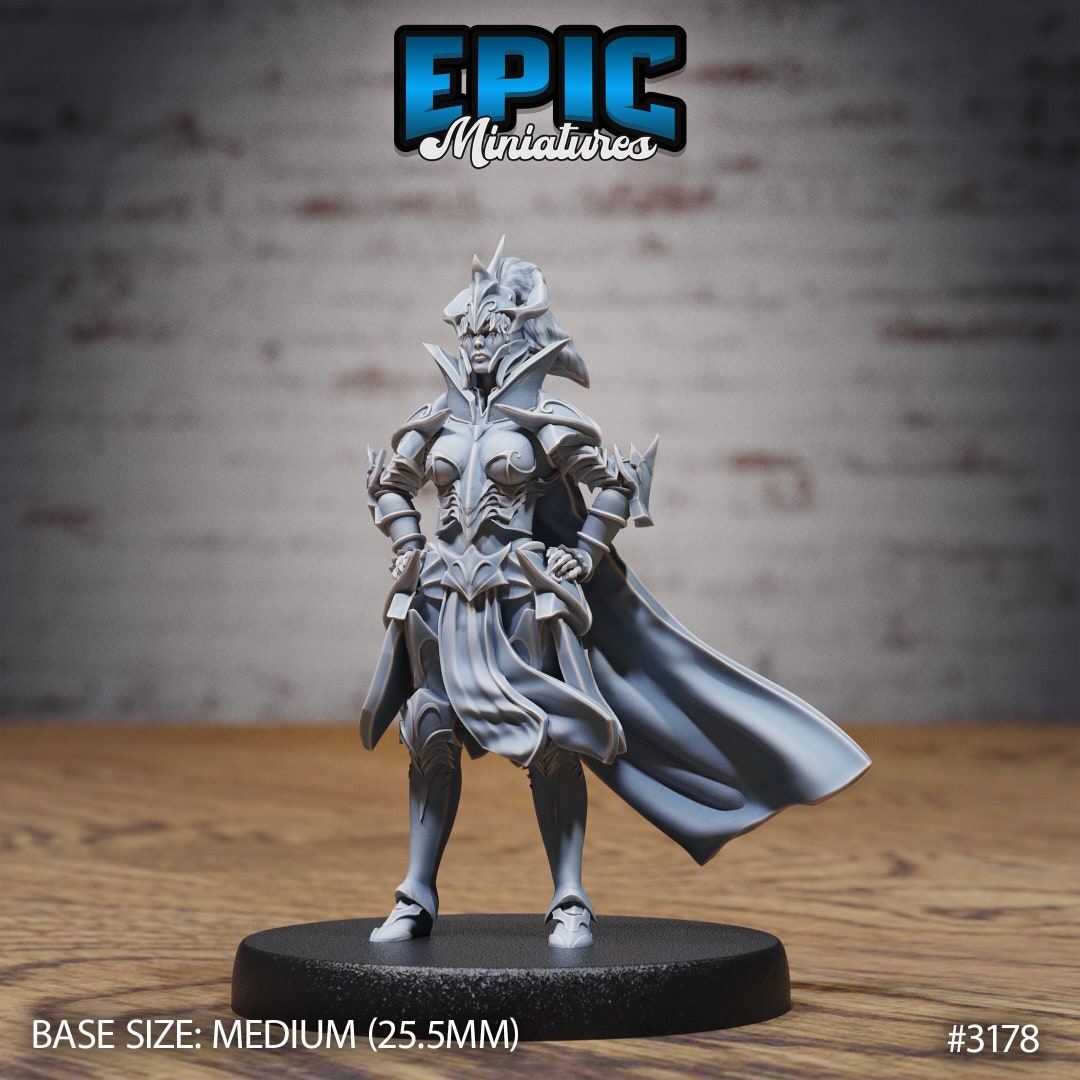 Commander Miniature Glorious Female Knight Standing Figure for D&D 5e ...