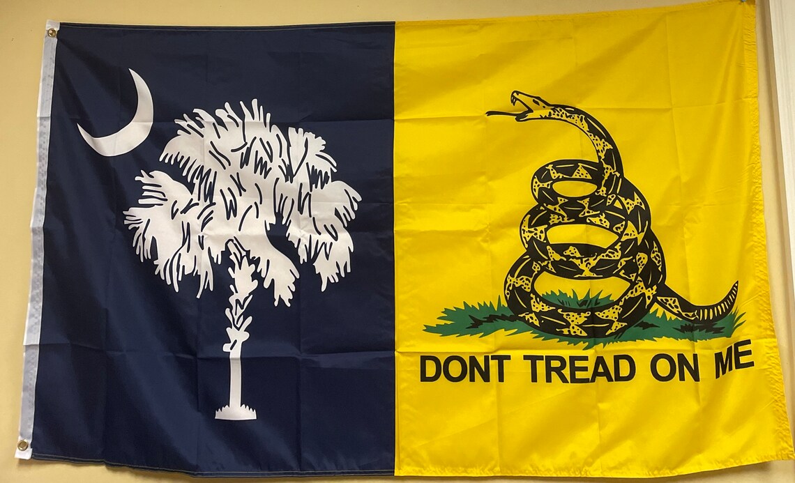 South Carolina State Flag: Historic Palmetto Tree Design With Grommets ...