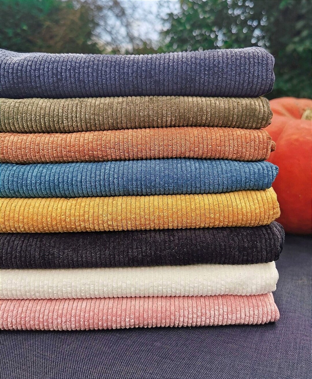 Tissu Velours Côtelé 500 Raies Certifié Oeko Tex 8 Coloris Pour Sacs Pantalons Robes Housses Et