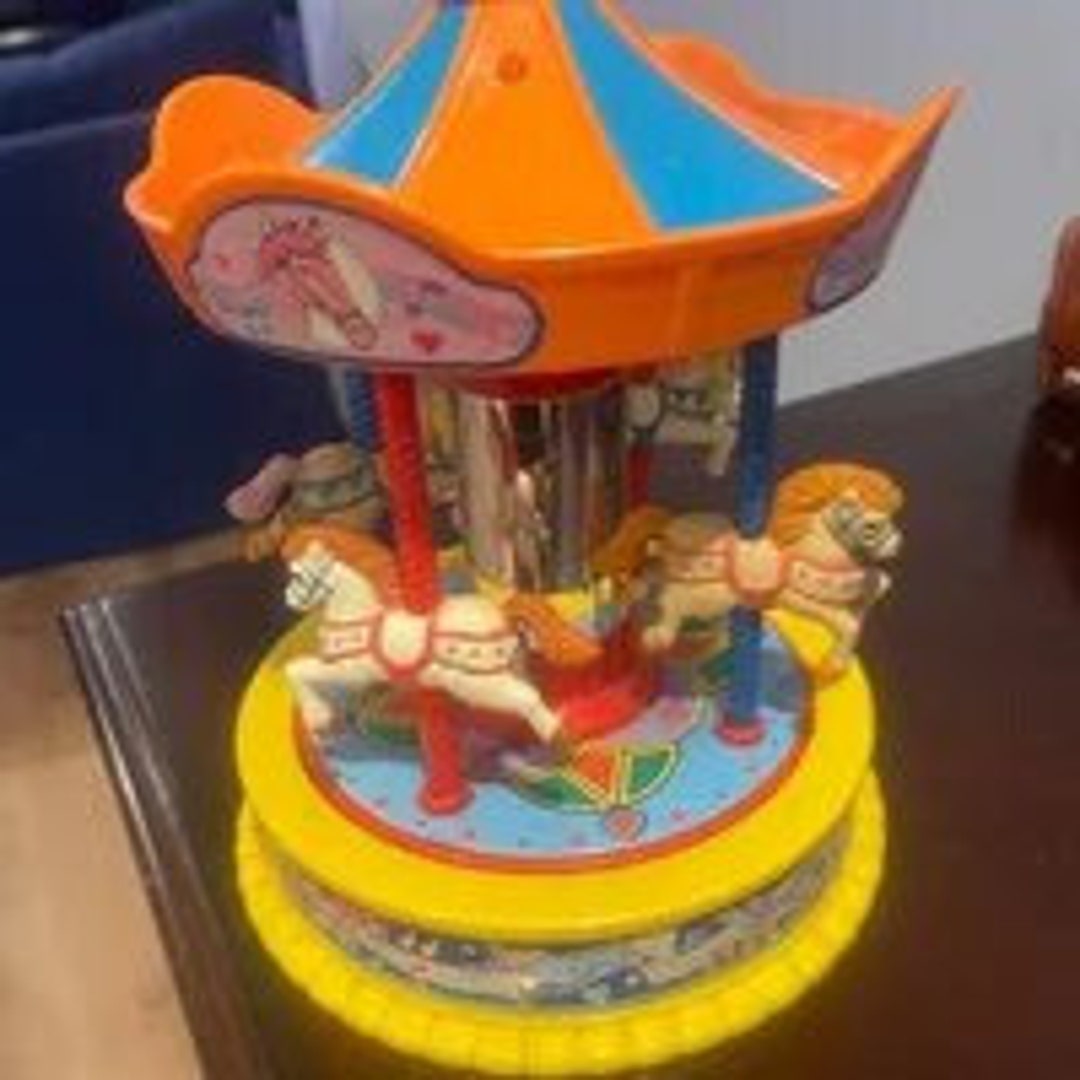 Vintage 1991 Redbox Wind up Carousel Plays it's A Small World After All ...