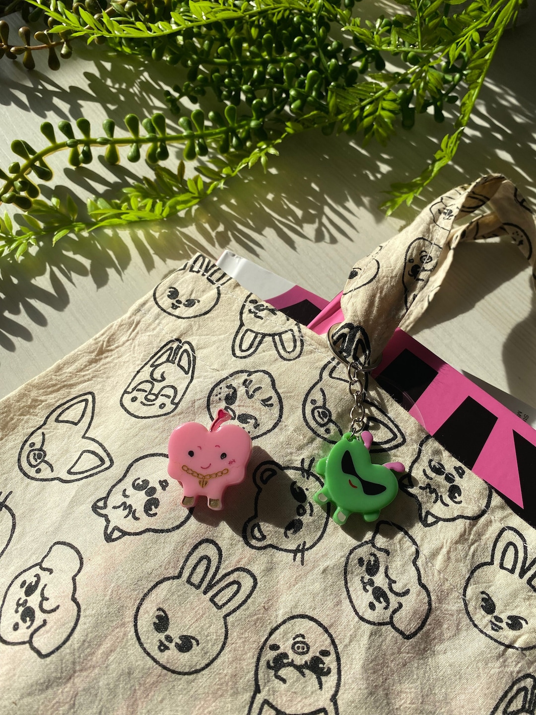 Stray Kids MAXIDENT Pipi Keychain and Pin Skz, Skzoo, 3racha, Kpop, Bangchan, Lee Know, Changbin ...