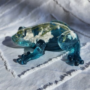 Frog, Resin Frog - Etsy