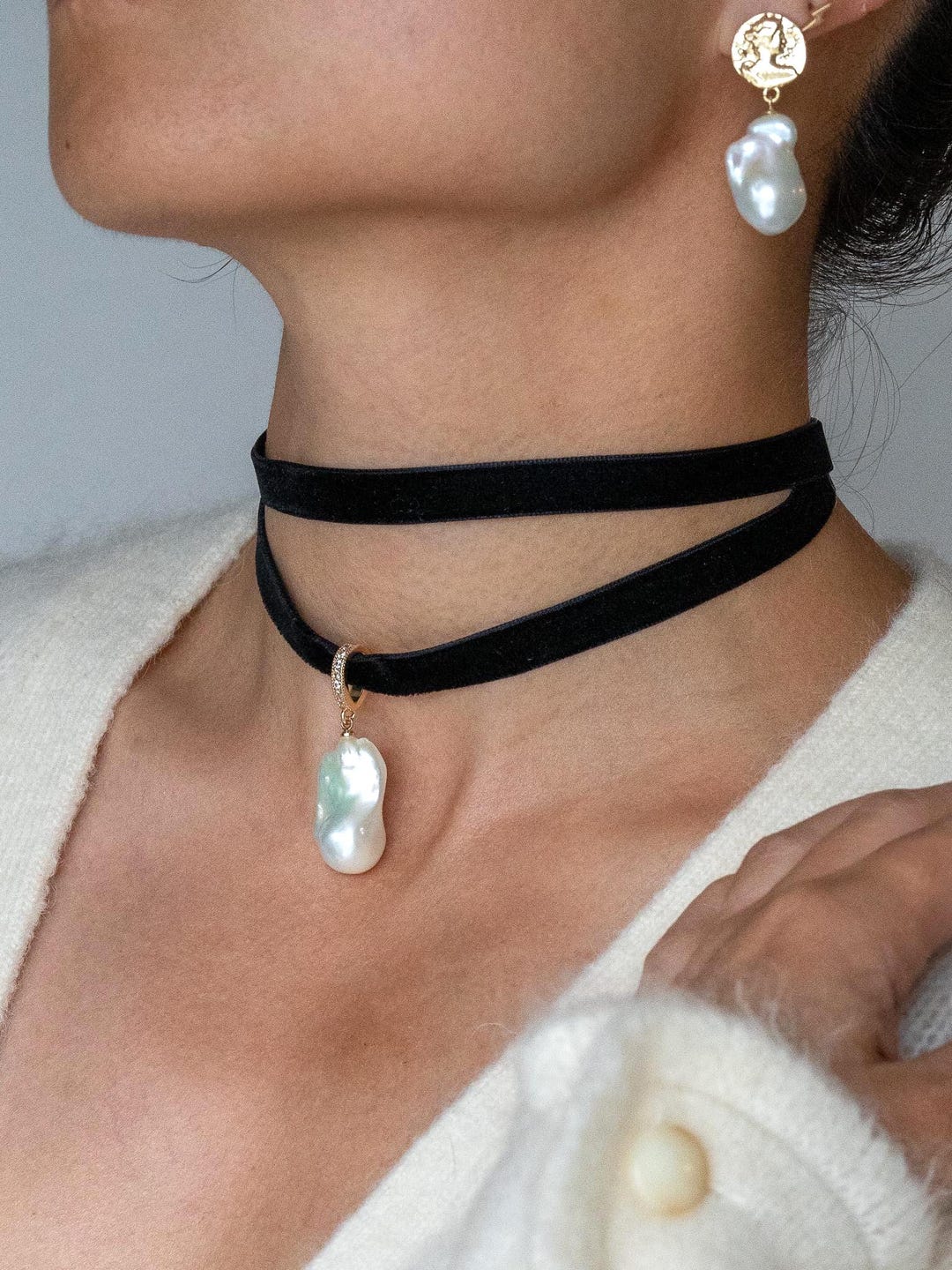 Slim Black Velvet Choker Set With Baroque Pendant Retro Vintage Pearl ...
