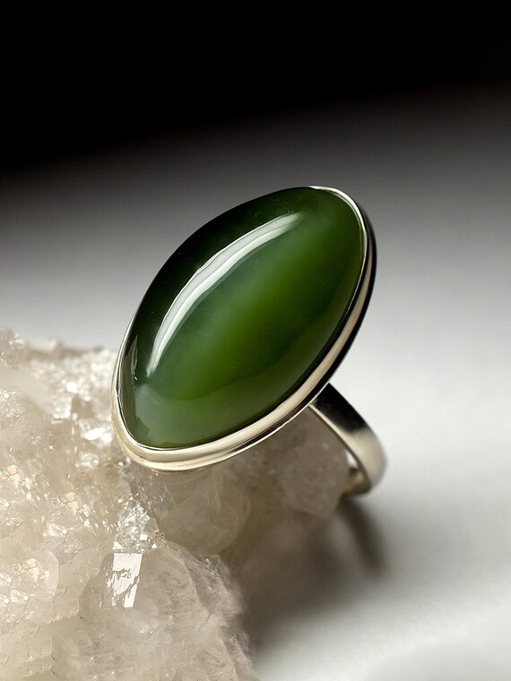Vinage Jade Silver Ring Cat's Eye Chatoyant Effect Da… - Gem