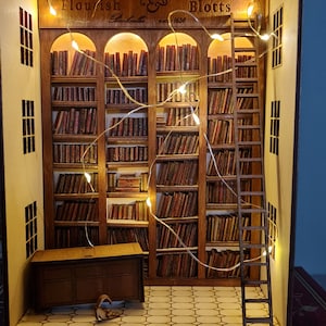 Dollhouse , Miniature Kit Model "the Old Bookshop" Kit, Miniature House ...