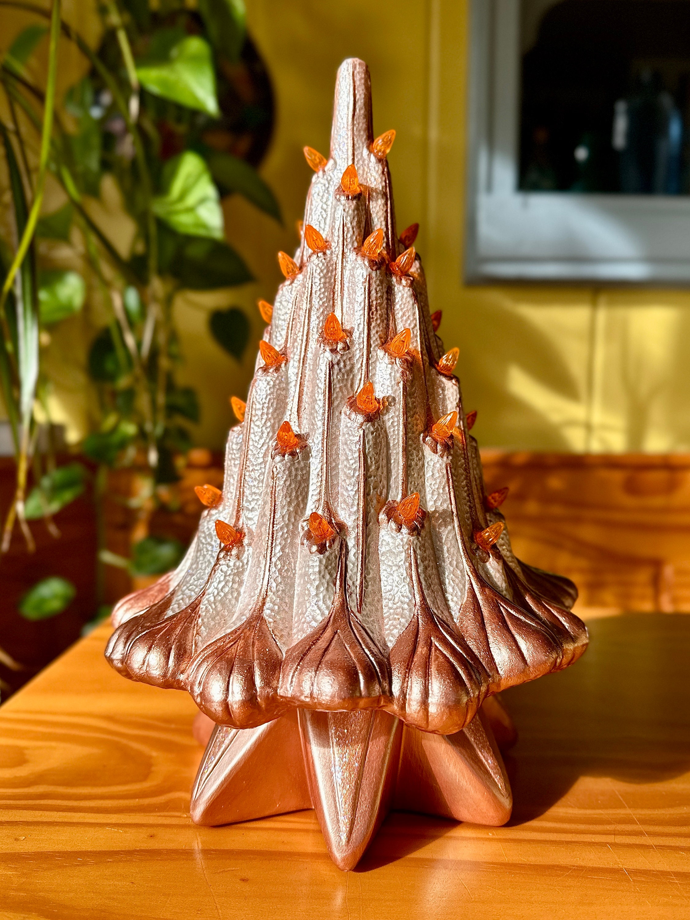 Vintage Ceramic Lighted Lava Christmas Tree/vintage Lava Christmas Tree ...