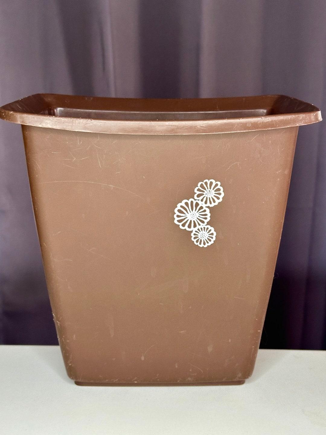 Vintage MCM Brown With White Daisies Rubbermaid Trash Can/vintage MCM ...