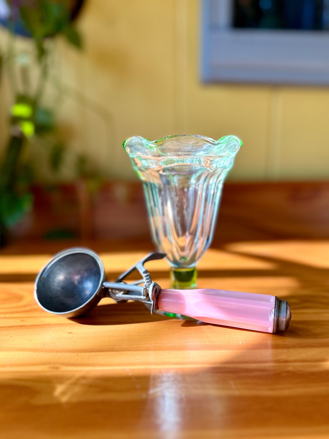 Vintage Pink Mid Century Metal Ice Cream Scooper With Powder Pink ...