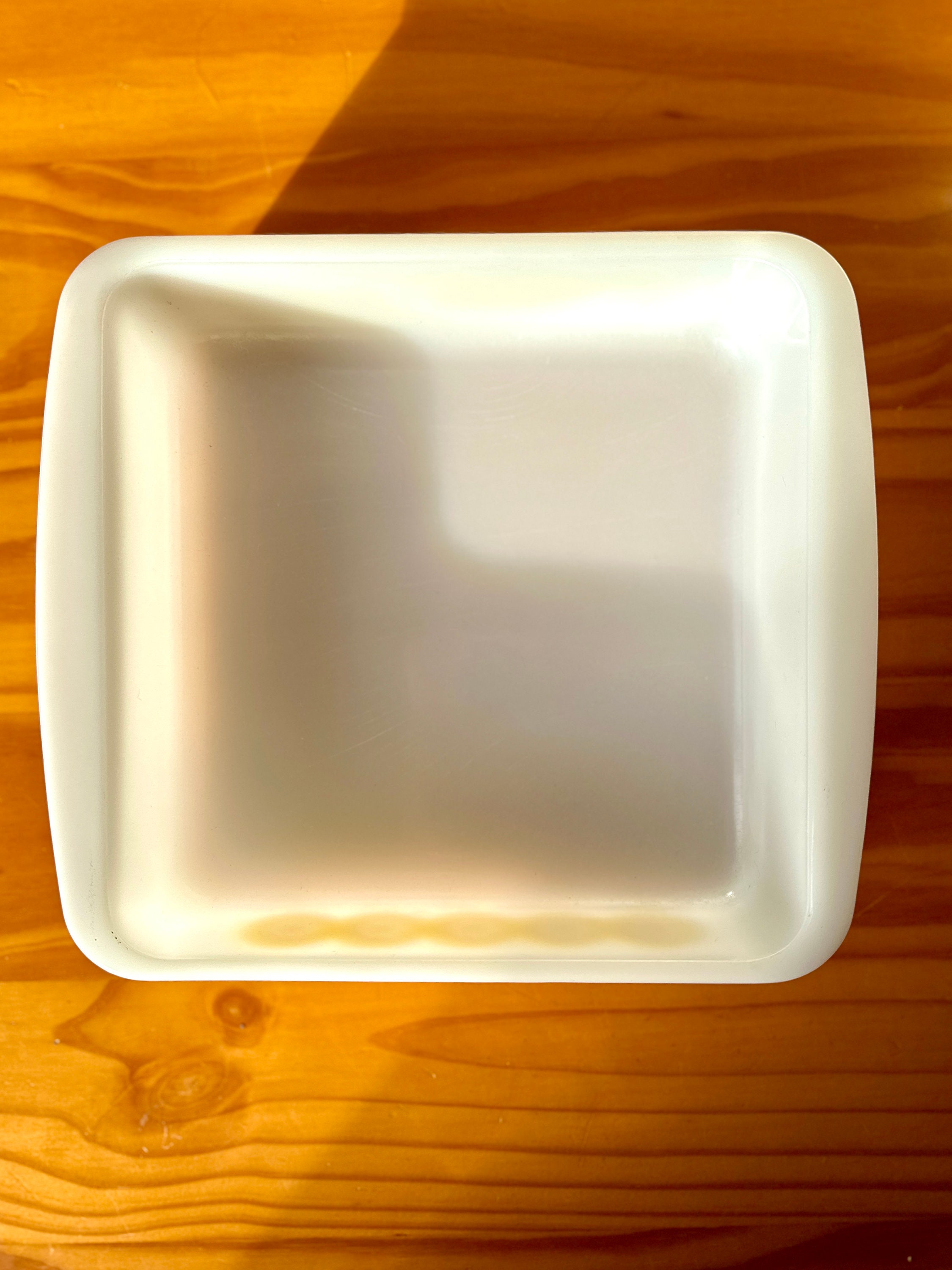 Fantastic Vintage MCM Glasbake Gold Medallion Baking Dish/vintage MCM ...