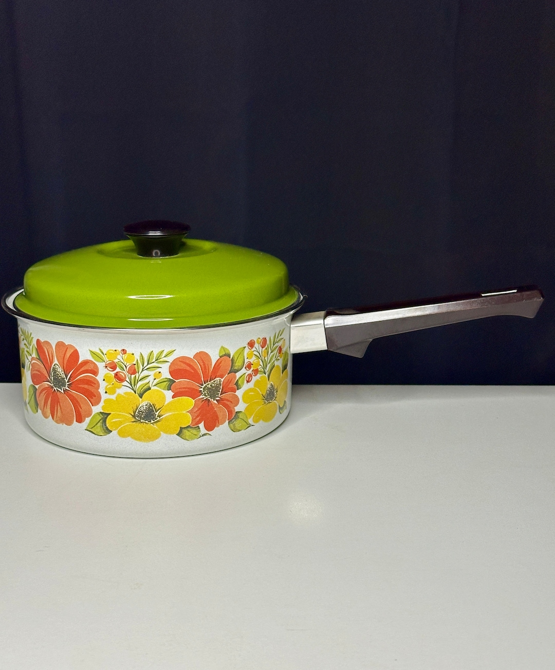 Vintage Avocado Green Floral 1970’s Enamelware Pot With Lid/vintage ...