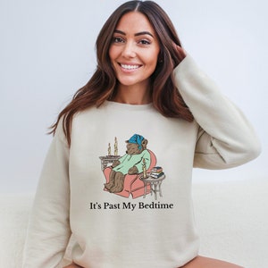 Funny Bear Meme Shirt It's Past My Bedtime Sweater, Trendy Unisex Tee ...