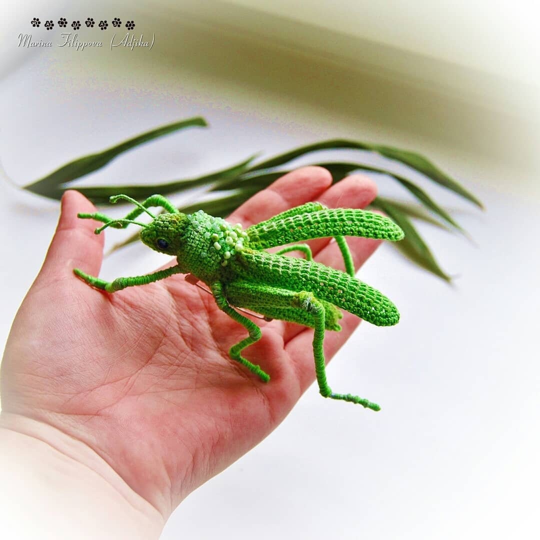 Grasshopper Crochet Pattern for Insect Brooch. Green Keychain, Badge ...