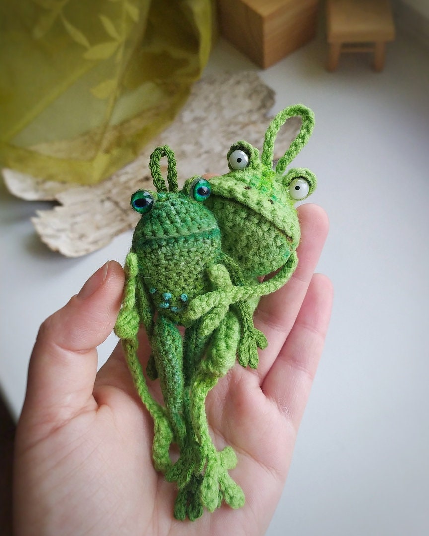 Crochet Frog Pattern, Crochet Amigurumi Animal Doll. Green Frog Crochet ...
