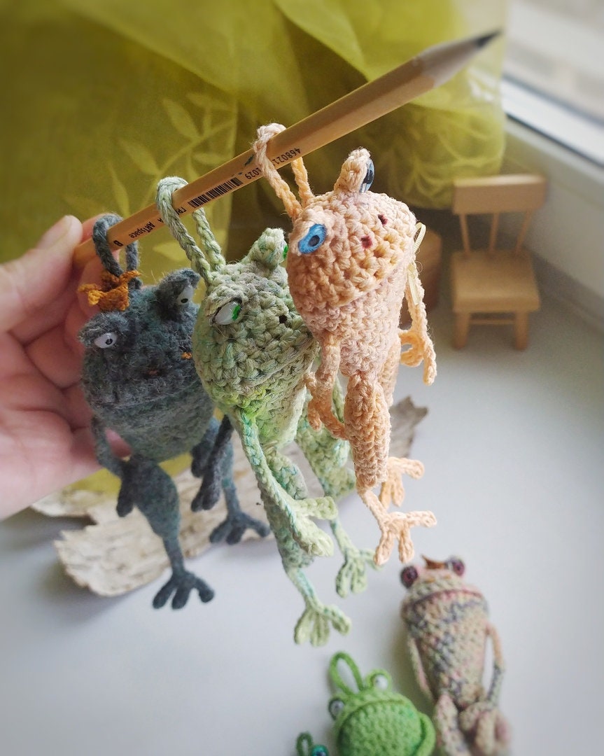 Crochet Frog Pattern, Crochet Amigurumi Animal Doll. Green Frog Crochet ...