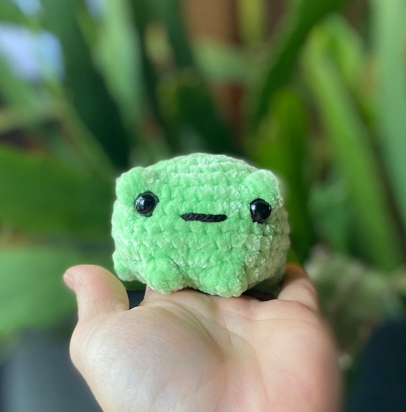 Squeaky Sand Frog Crochet Pattern - Etsy