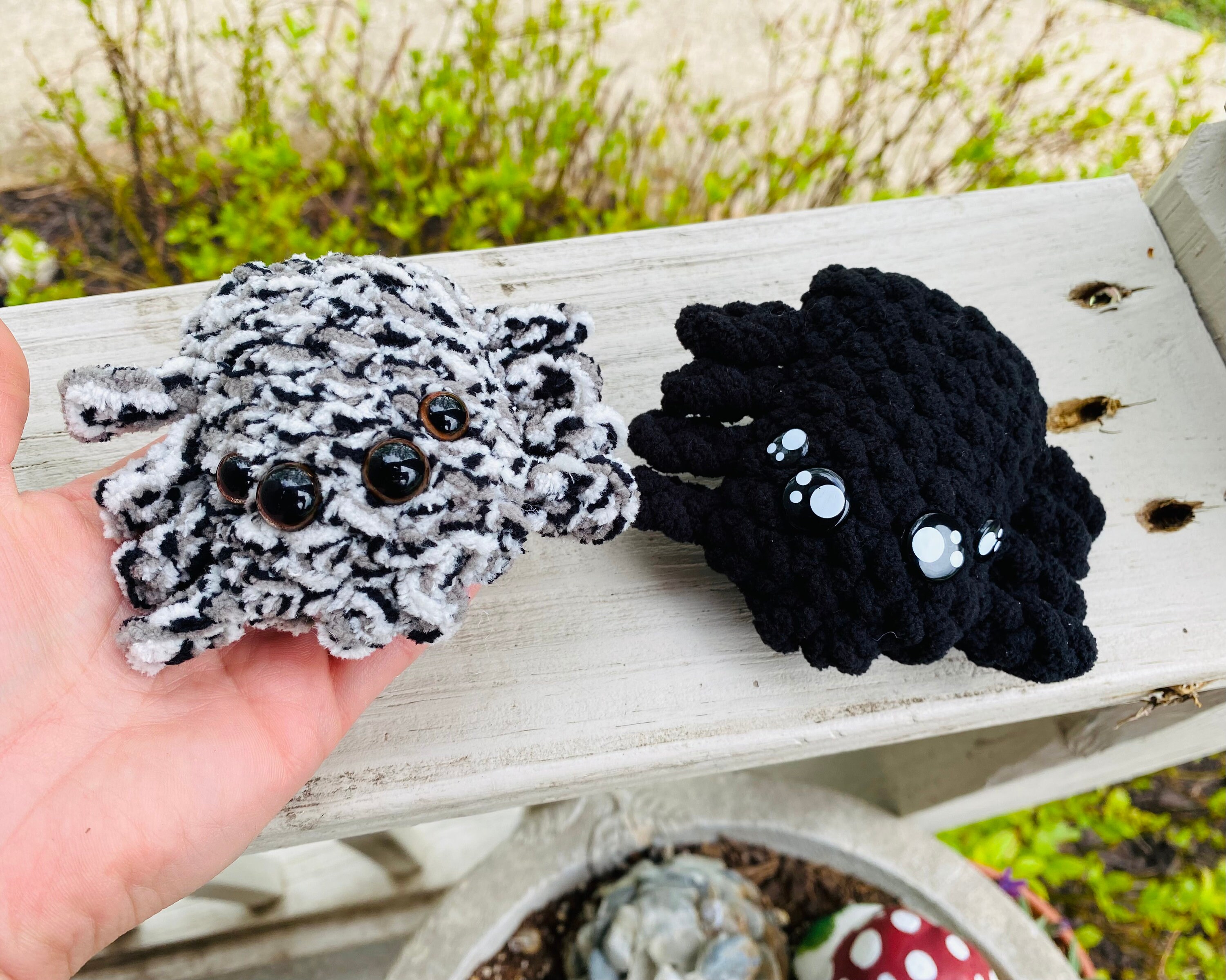 MINI POCKET SPIDERS Crochet Pattern - Etsy