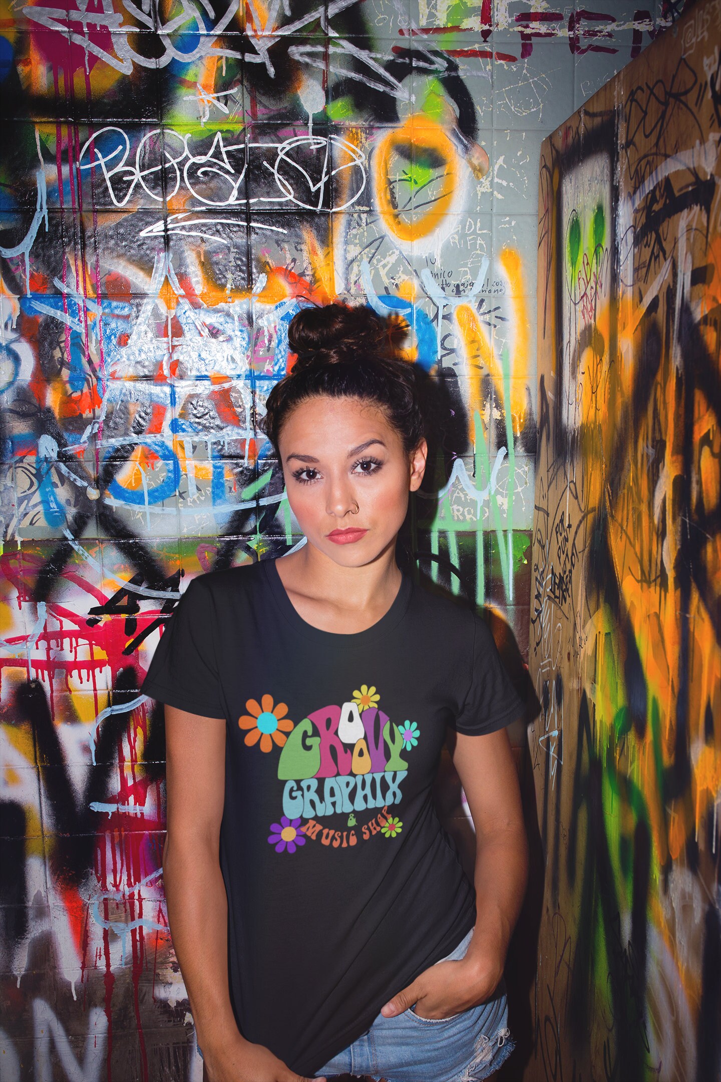 Groovy Graphix Flower T-shirt. - Etsy