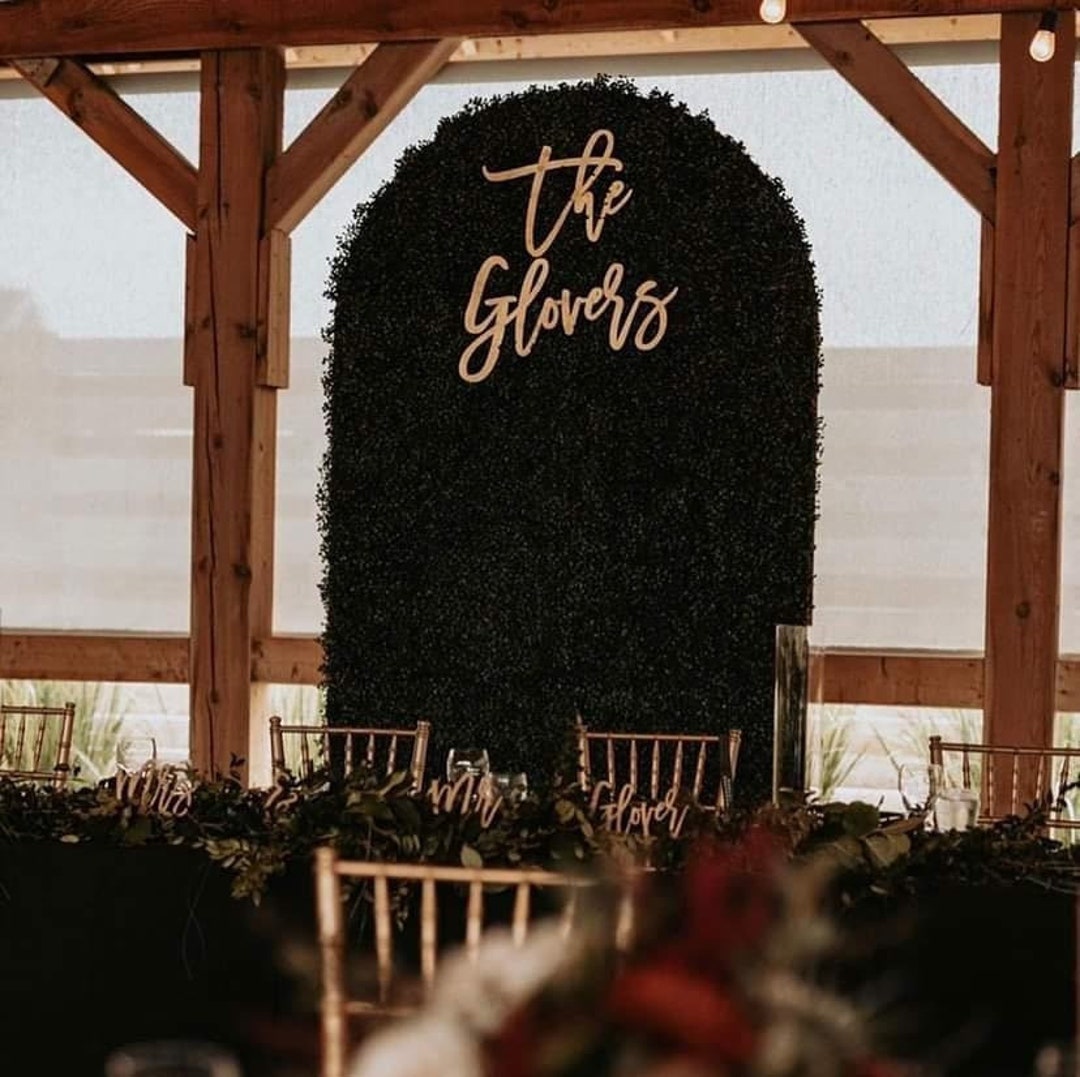 Hanging Backdrop Name Sign: Wedding Last Name Sign or Head - Etsy