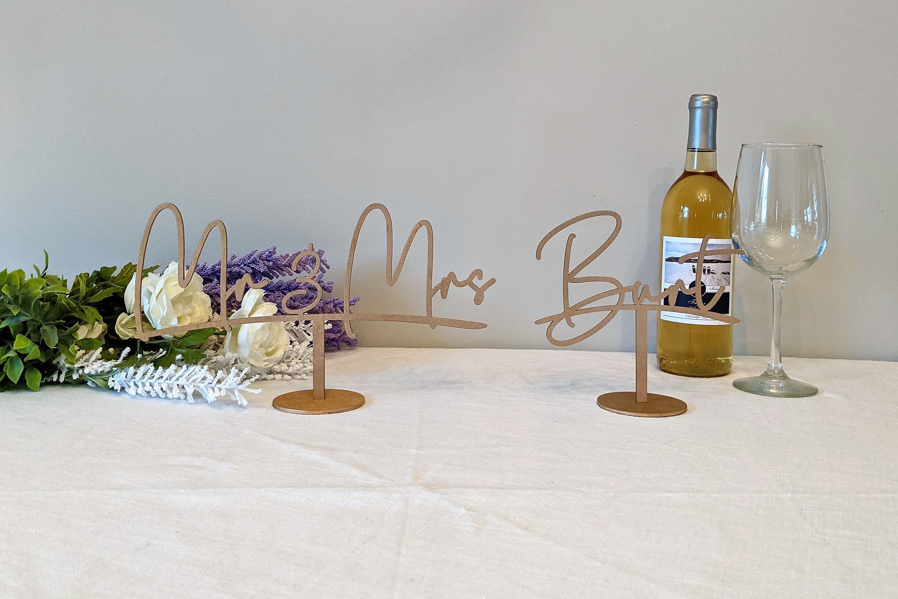 Gold Mr and Mrs Head Table Sign Mr and Mrs Wedding Table - Etsy Canada