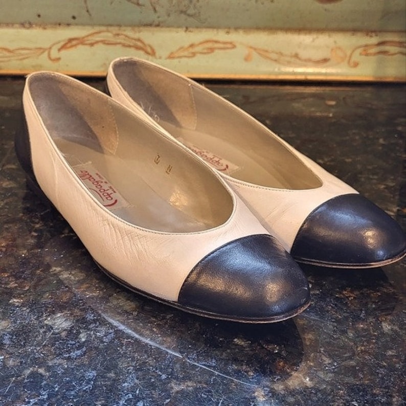 Vintage Pappagallo White and Black Leather Flats Size 7 Narrow - Etsy