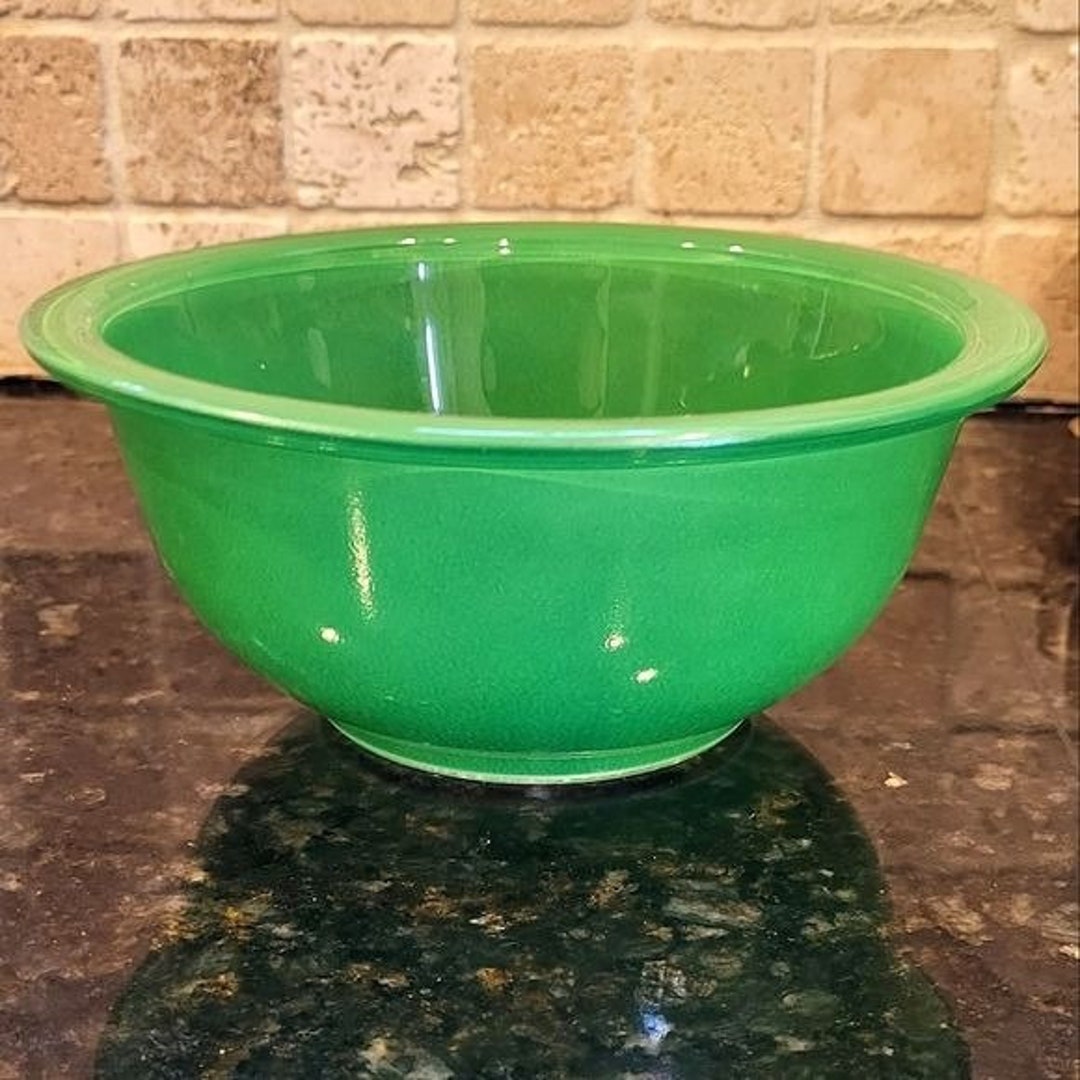 Vintage Pyrex Green 1 Liter Nesting Mixing Bowl With Clear Bottom Made ...