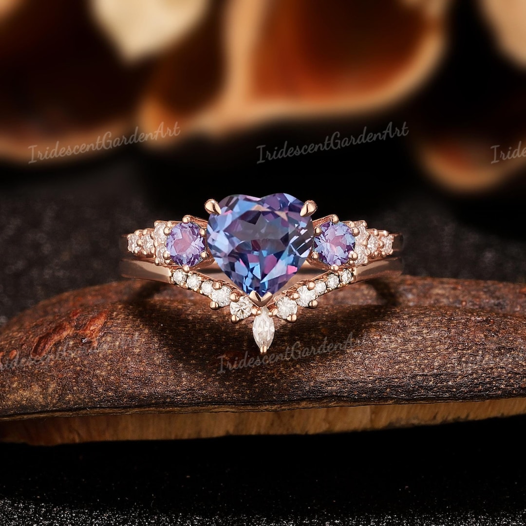 Heart Shaped Alexandrite Engagement Ring Set Gold Moissanite Wedding ...