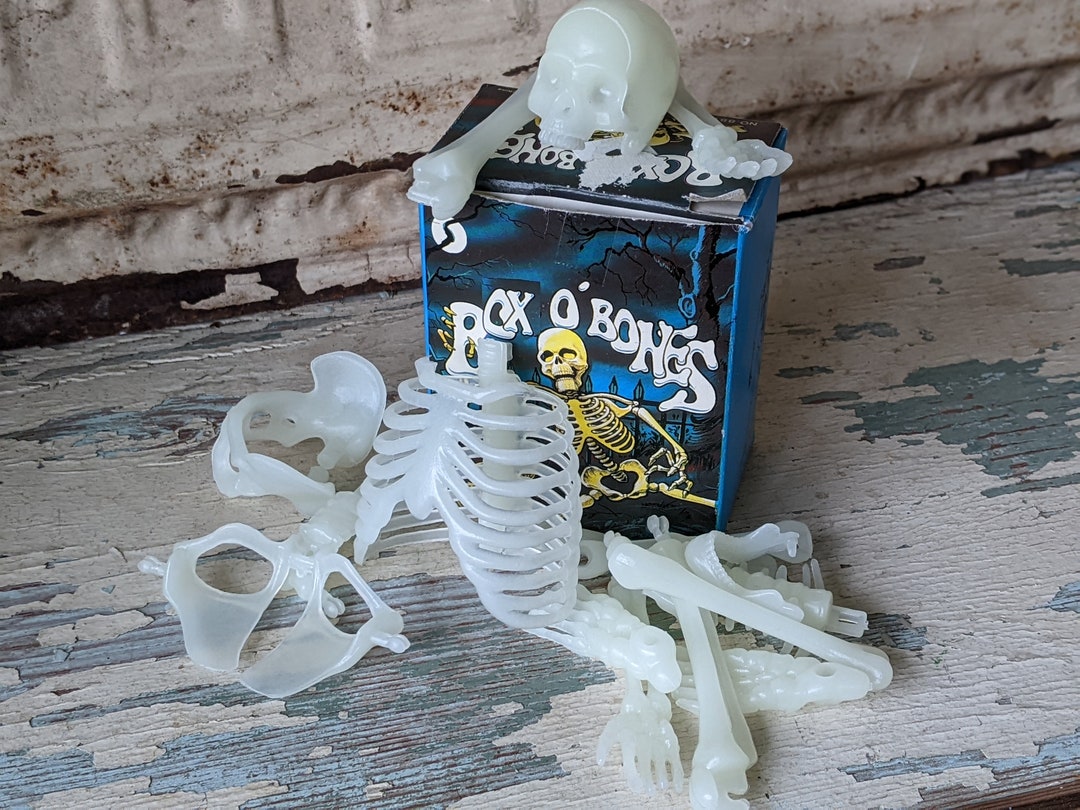 Vintage !! Complete !! Box O' Bones Glow-in-the-dark Skeleton Snap ...