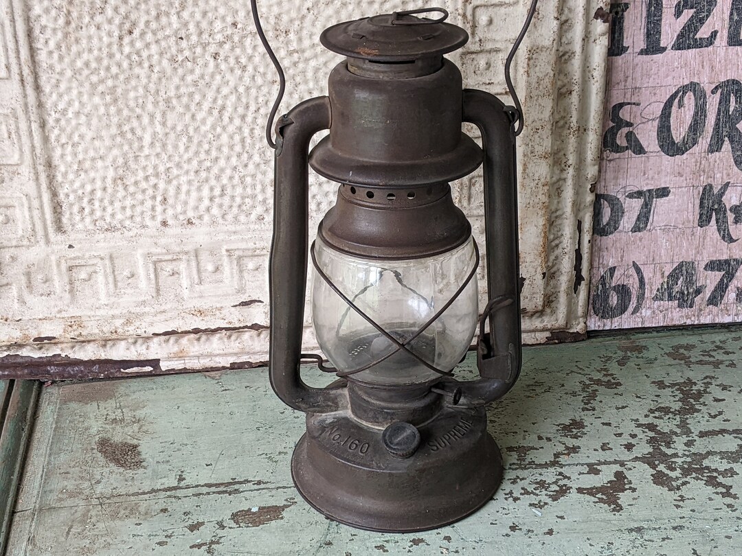 1930s Supreme No.160 Lantern by Embury MFG Co Warsaw, NY. Rusty Gold ...