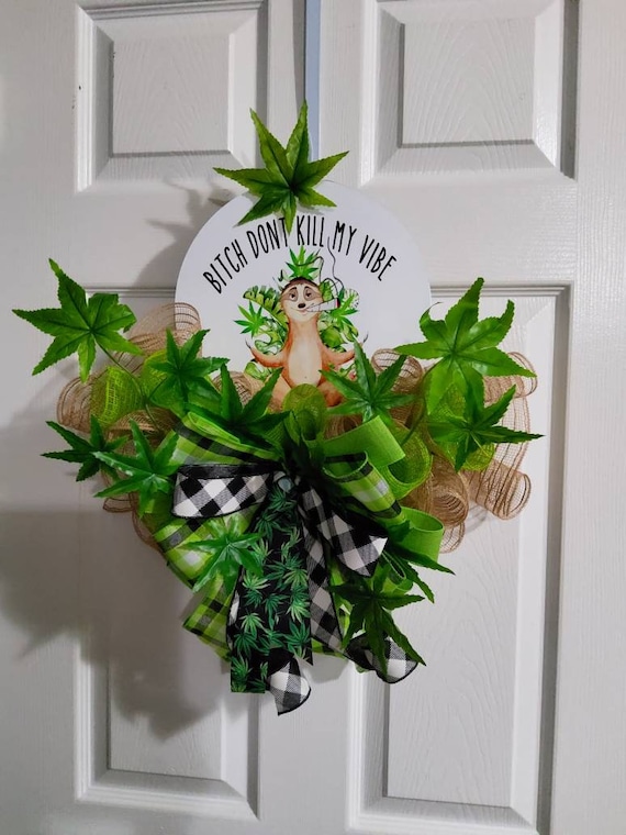 Marijuana Leaf Wreath Cannabis Leaf Wreath Housewarming - Etsy
