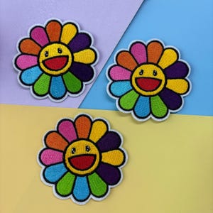 Multi Colored Smiley Flower Patches, Embroidered Patches, Cute Flower ...