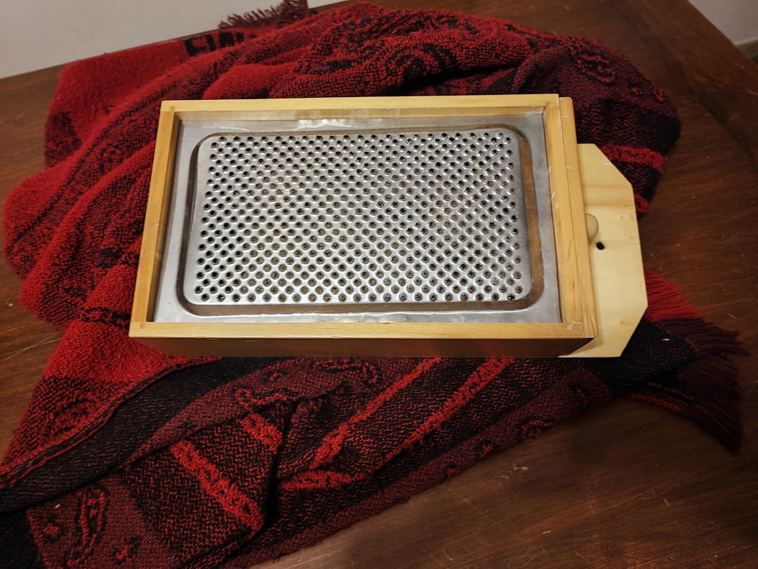 Large Vintage Wooden Grater - Etsy