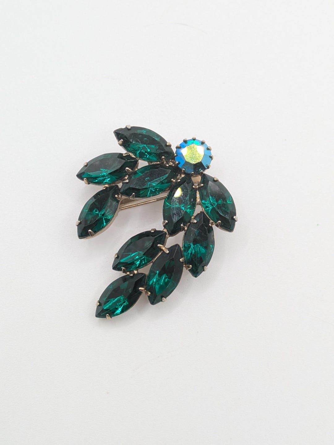 Beautiful Emerald Green AB Aurora Borealis Vintage Rhinestone Prong Set ...