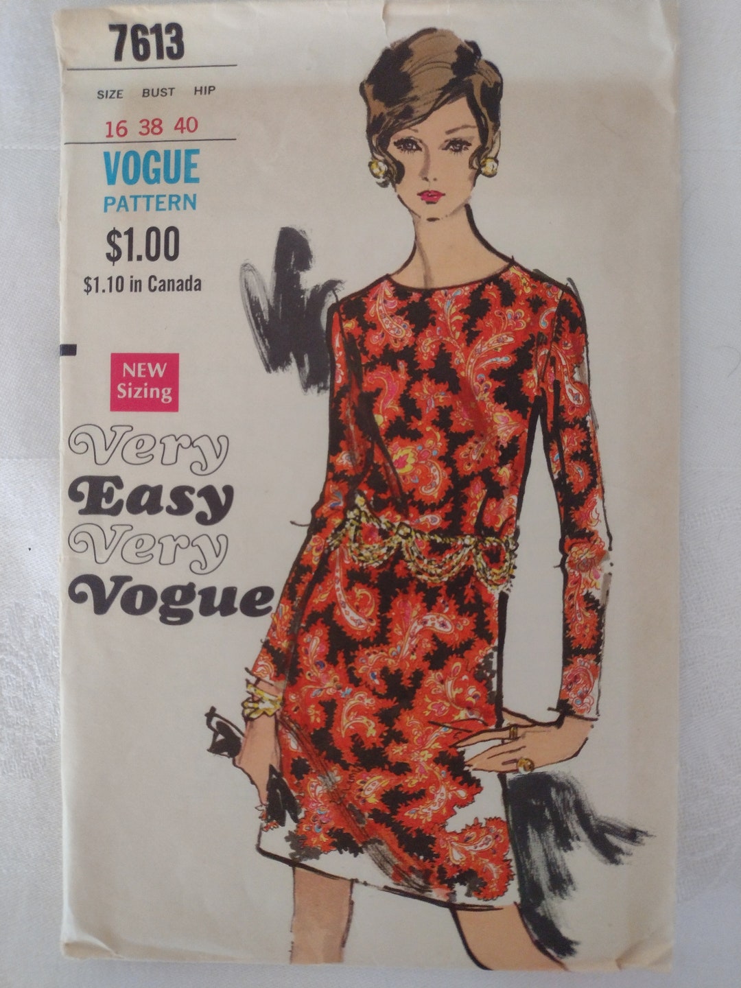 Vogue 7613 - Slim-fitting 60s Shift Dress Pattern - 60s Mod Shift ...