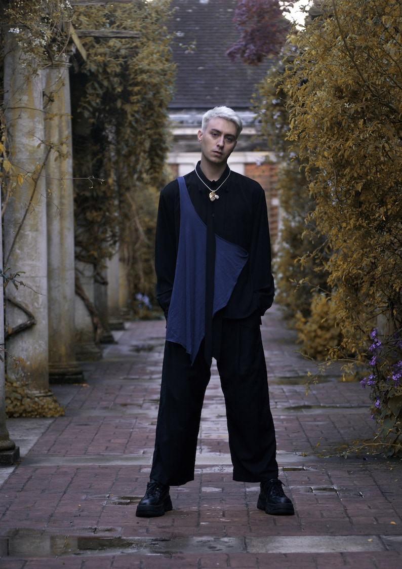 Ezeth- Statement Modern Necklace, Natural Shell Pendant on Silver Chain ...