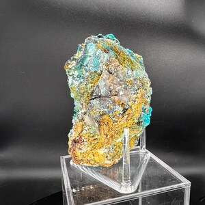 Chrysocolla , Malachite, Limonite and Tenorite on Quartz From Tentadora ...