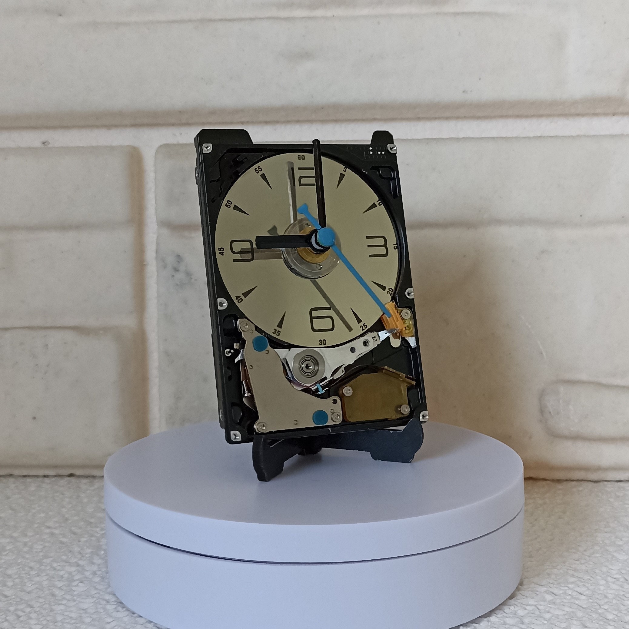 Hard Disc Desk Clock. Recycled Home, Office Desk Clock. PC Clock for ...