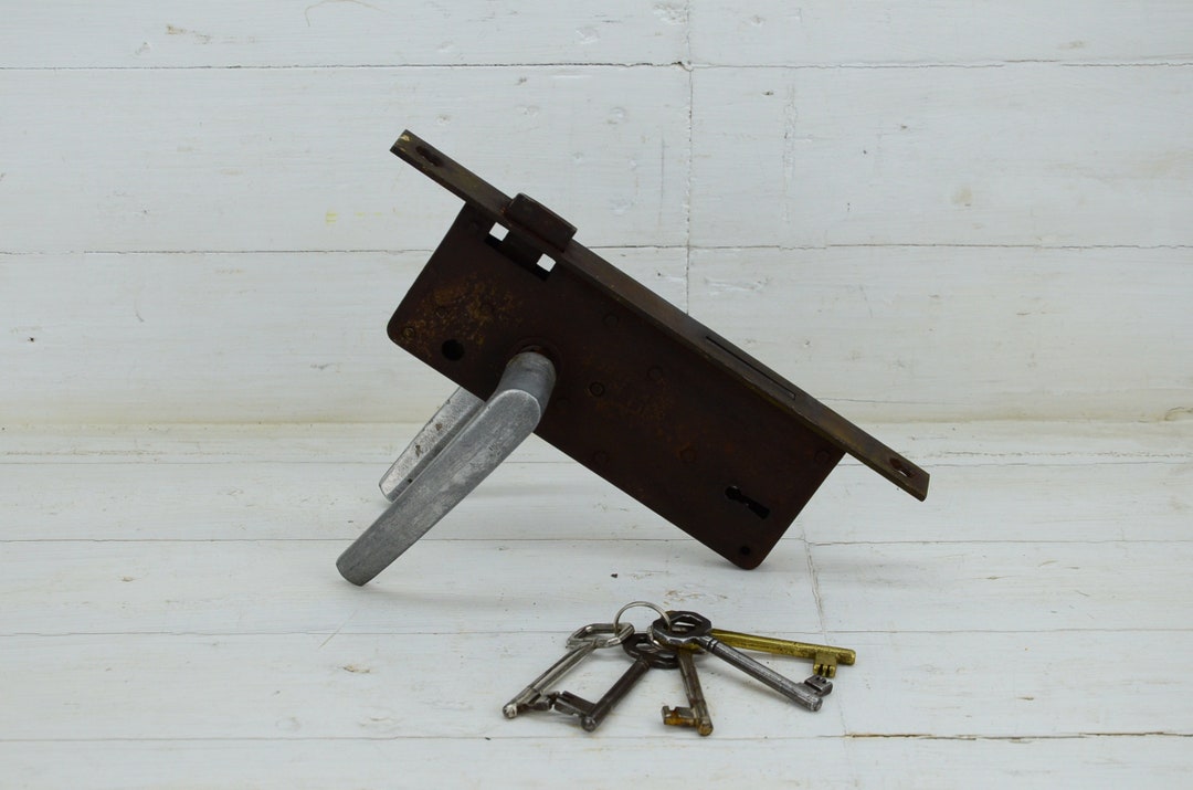 Vintage Metal Lock - Rustic Home Collectible Lock - Old Locking ...