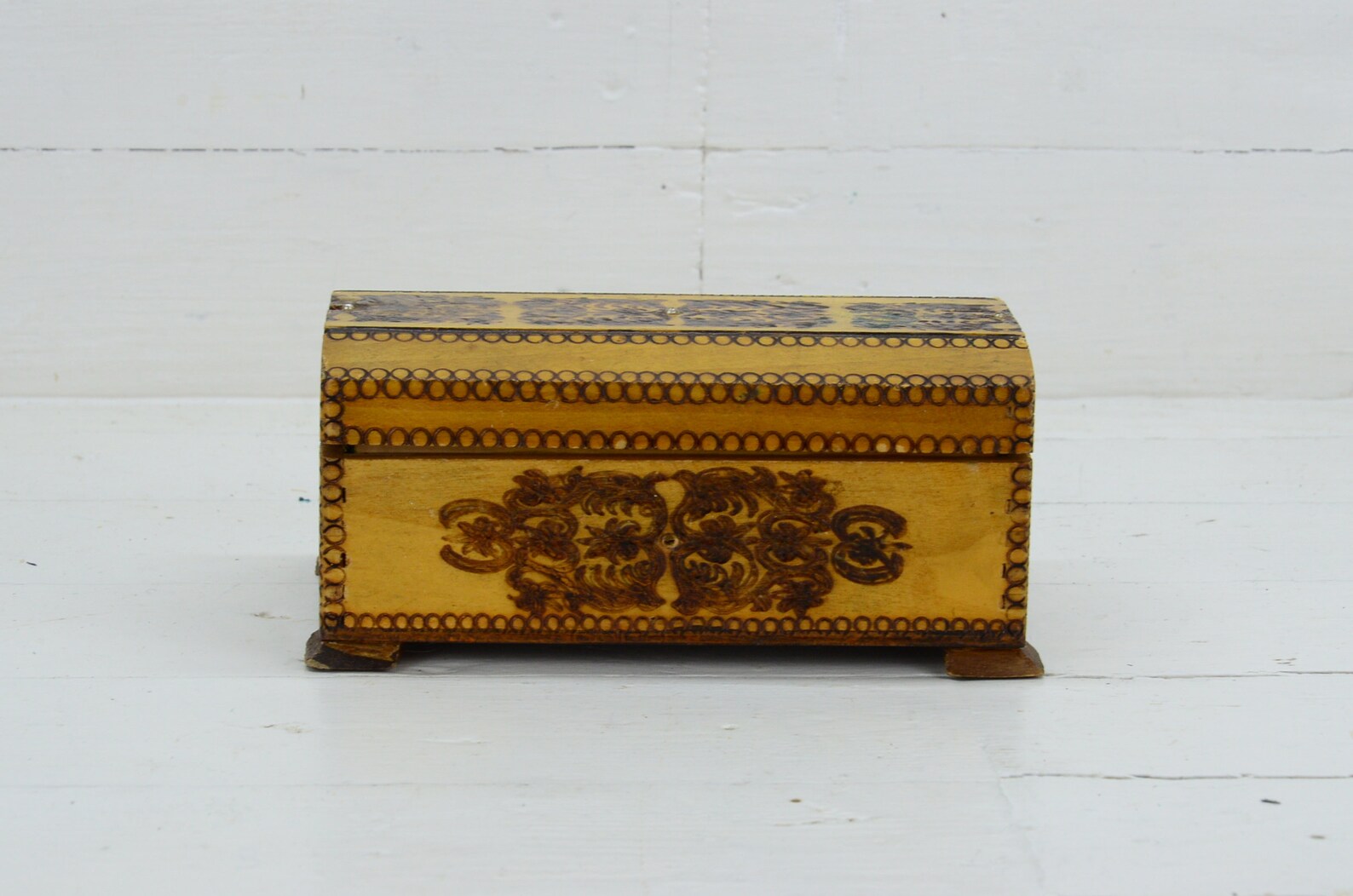 Vintage Middle Wooden Pyrography Jewelry Box - Wooden Jewelry Box ...