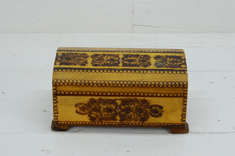 Vintage Middle Wooden Pyrography Jewelry Box - Wooden Jewelry Box ...