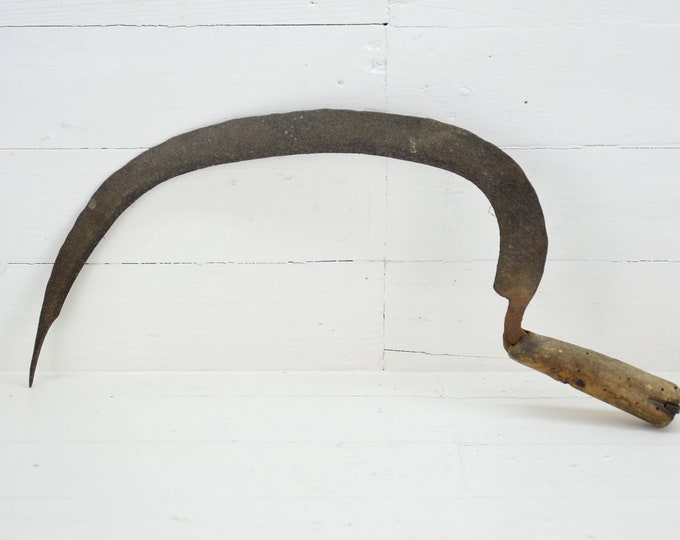 Old Hand Sickle - Hand Primitive Farm Tools - Antiqe Hand Sickle ...