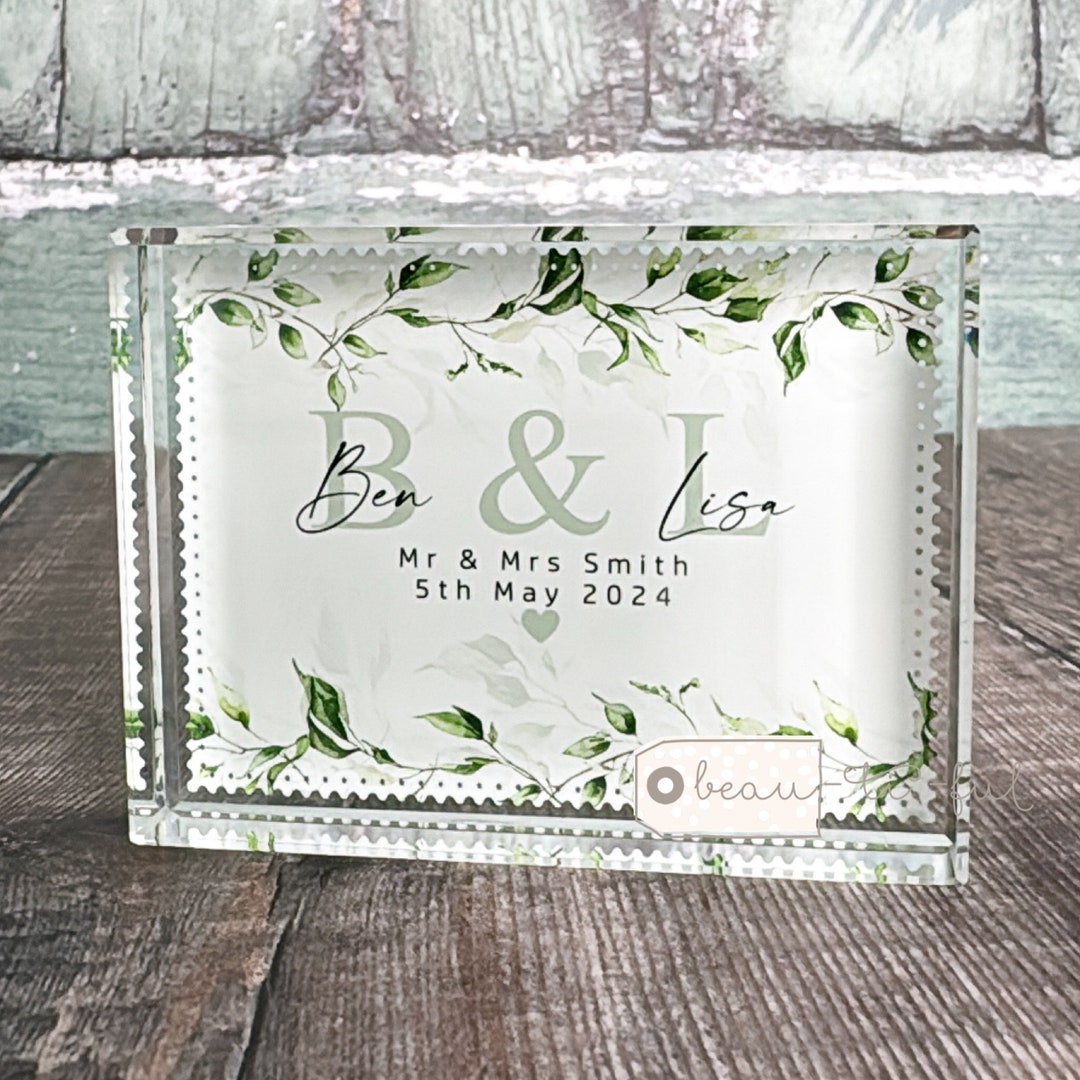 Personalised Wedding Gift Just Married Mr & Mrs Newlyweds Bride Groom ...