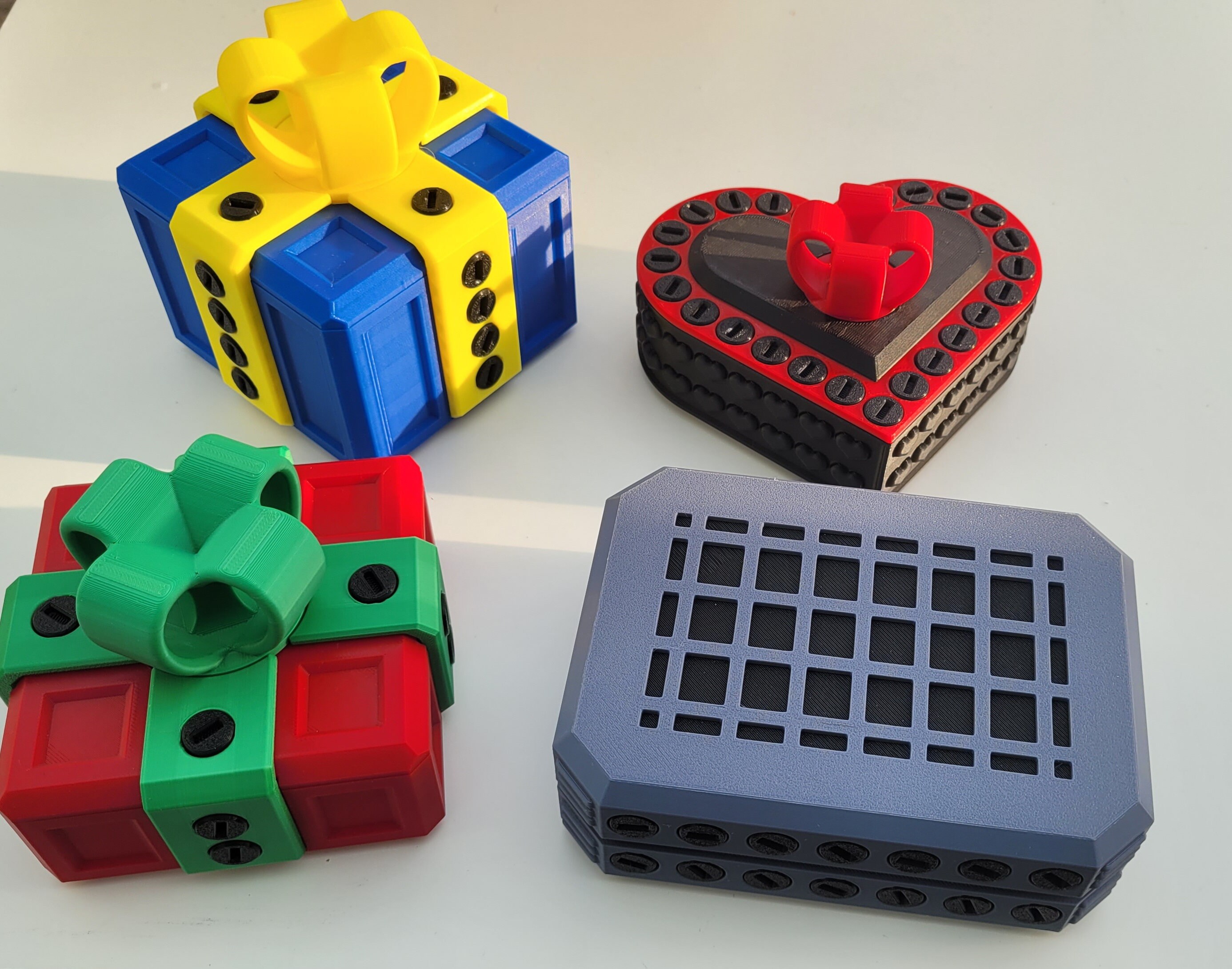 3D Printed Frustration Box | Annoying Box | 134 Screws Box | Gift Card ...