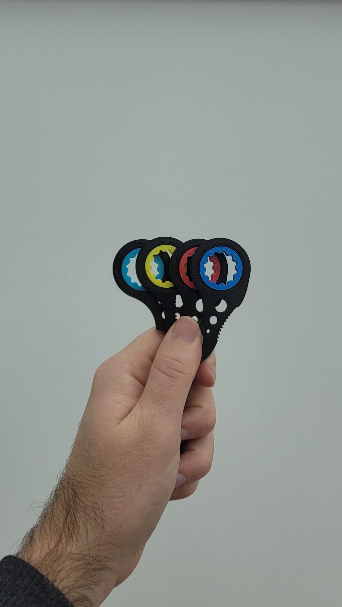 Keychain Spinner | Fidget Spinner Key Ring | Karambit Spinning Keychain ...